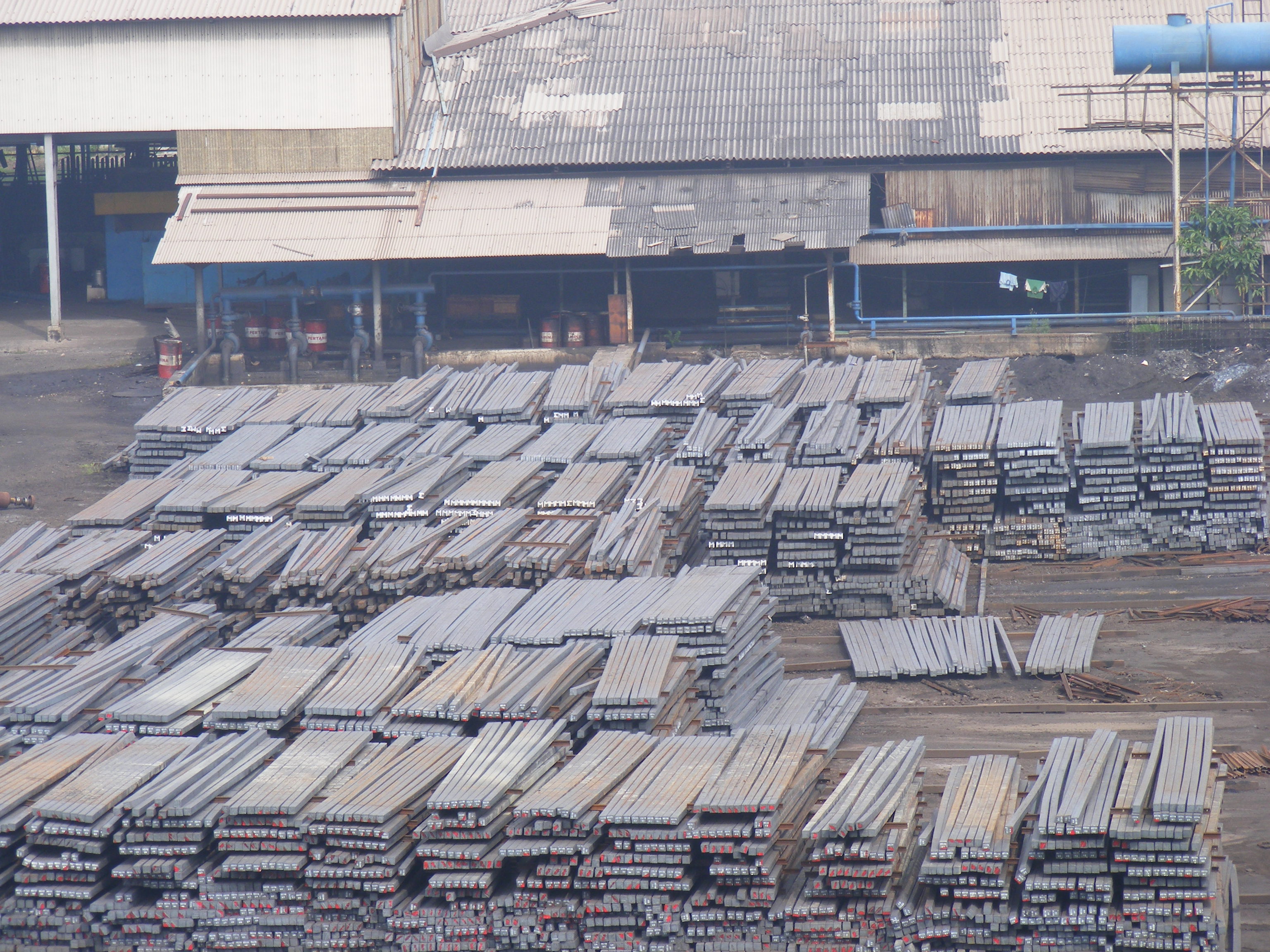 PT. HANIL JAYA STEEL - Produsen Billet dan Besi Beton