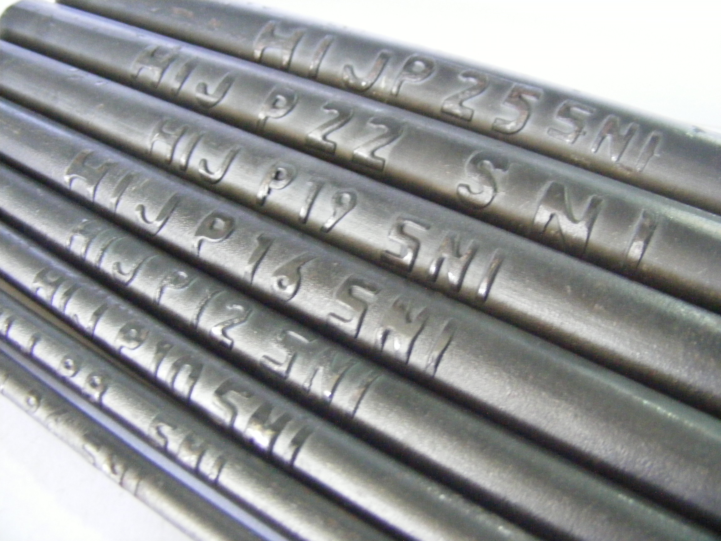 PT. HANIL JAYA STEEL - Produsen Billet dan Besi Beton