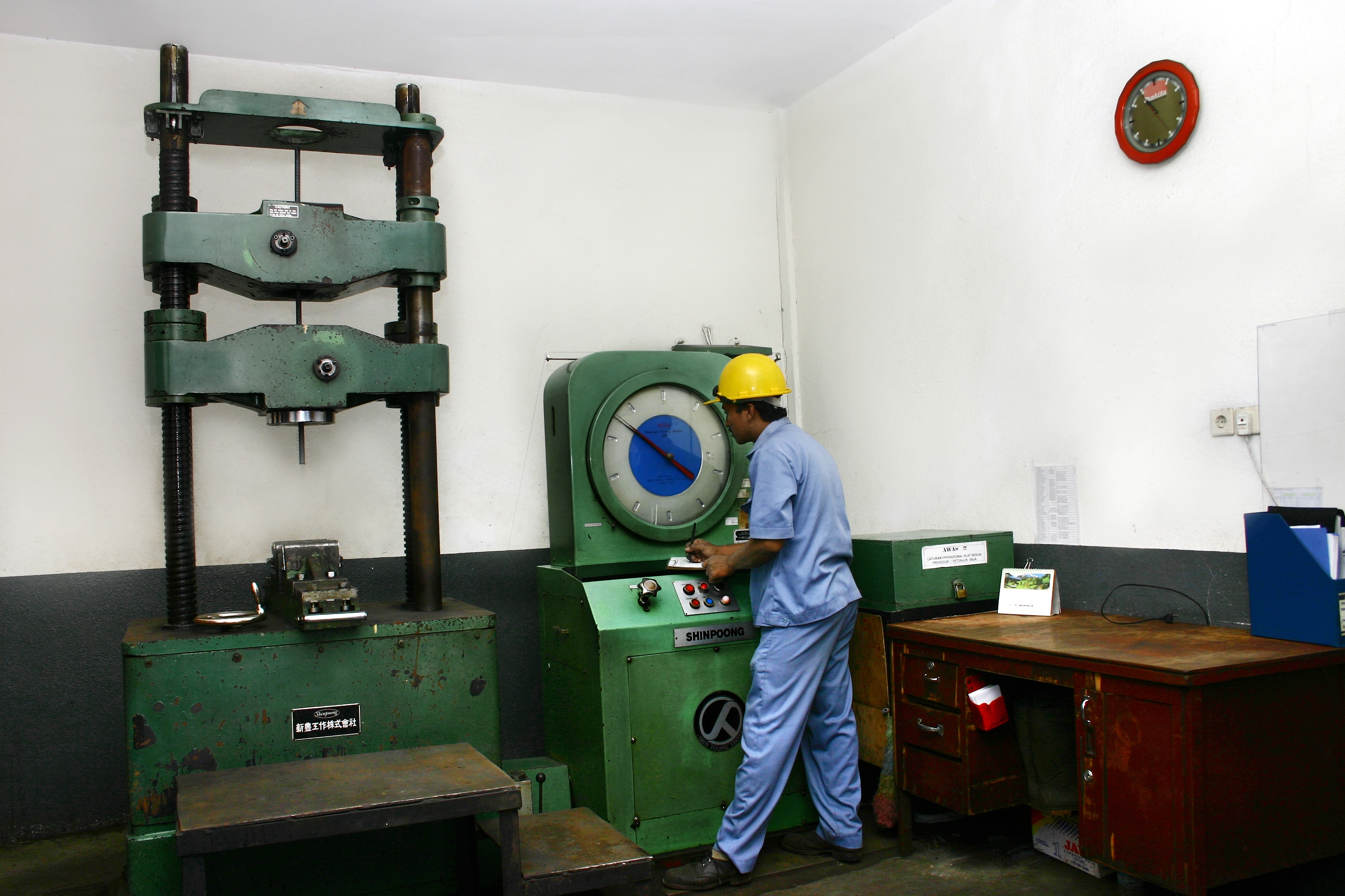 PT. HANIL JAYA STEEL - Produsen Billet dan Besi Beton